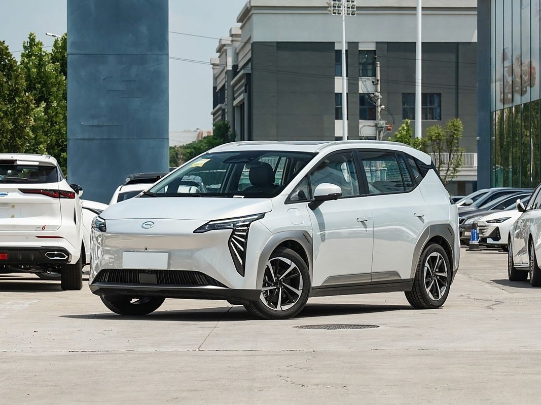 New Energy 2024 Aion Y 2024 Younger Star Flare Aion Ev Car 49.75Kwh 5 ...