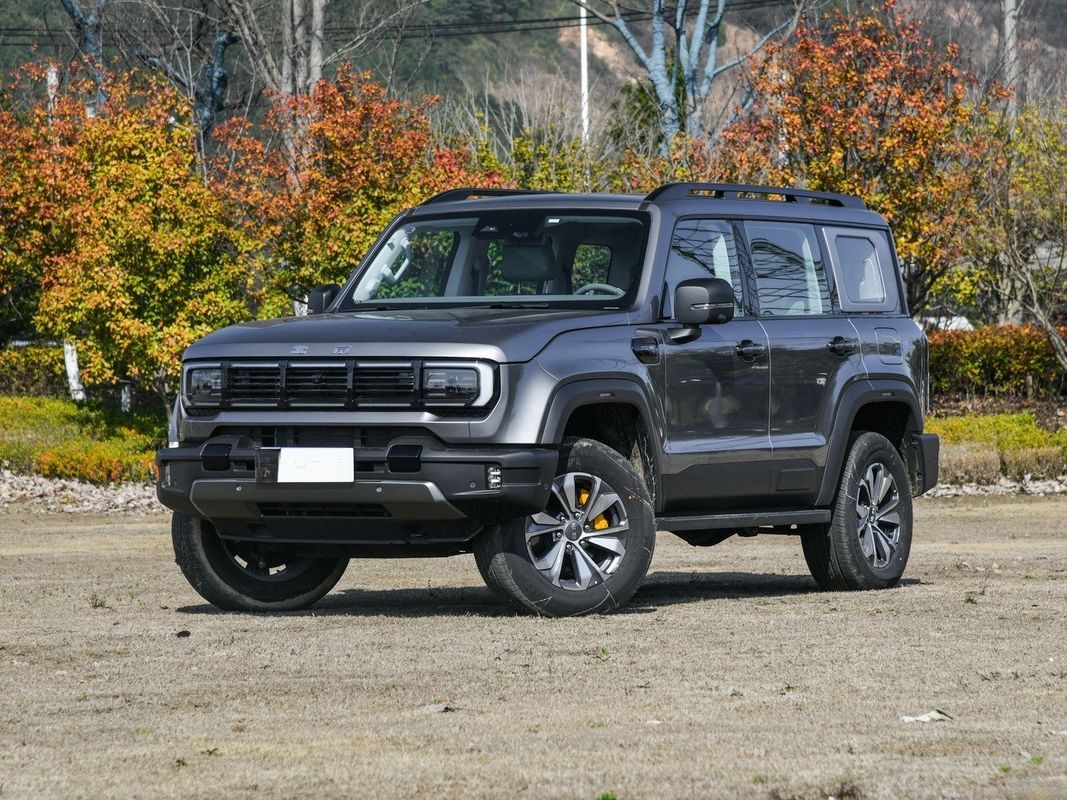 Baic Bj40 Gasoline Car Automatic 4Wd Used Cars Baic Car 180Km/h five Seats