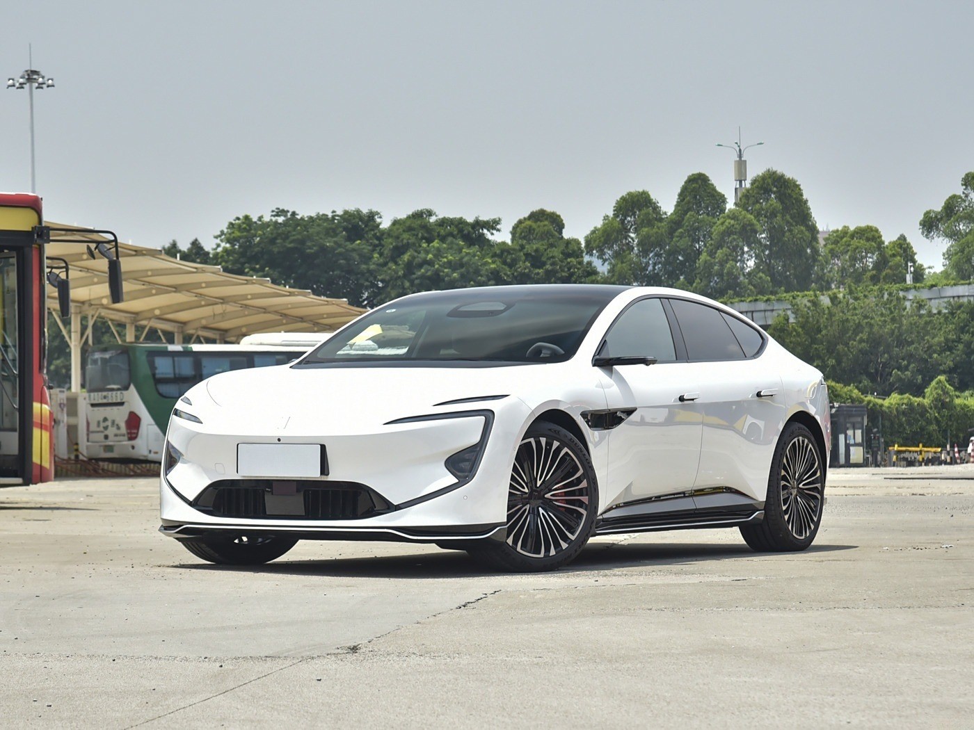Avita 12 Fashion Design EV Aveta Car 650km Autonomous Driving ...