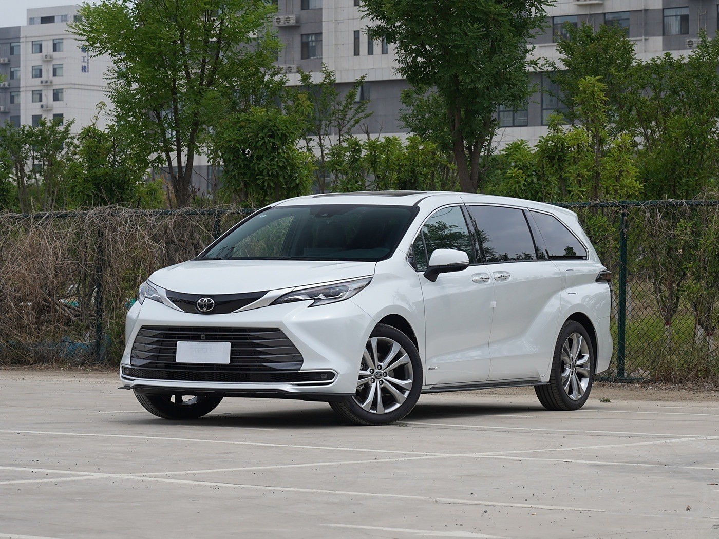 Toyota INNOVA Cars Left Hand Drive Mini For Sale Europe Hybrid And ...